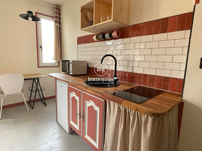 Appartement à louer - Limoges, Centre-ville, Hôtel de Ville, Emailleurs - 1 pièce