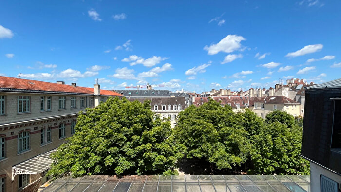 Appartement à vendre - Saint-Germain-en-Laye, Centre-ville, Quartiers forestiers - 1 pièce