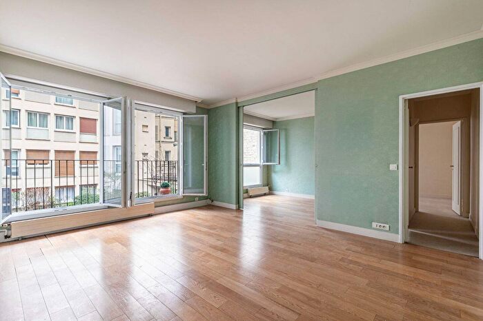 Appartement à louer - Ecole Militaire, Paris ème arrondissement - 3 pièces - 2 chambres