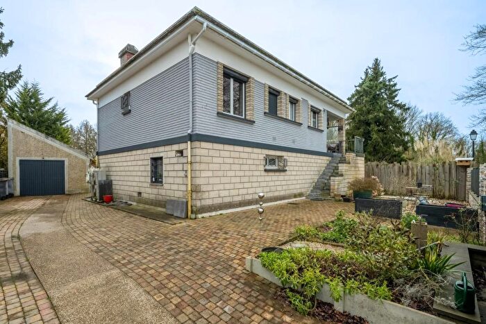 Maison à vendre - Lainville-en-Vexin - 8 pièces - 6 chambres