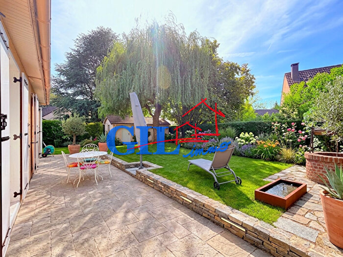 Savigny-le-Temple, Plessis-le-Roi : Maison 6 pièces à vendre