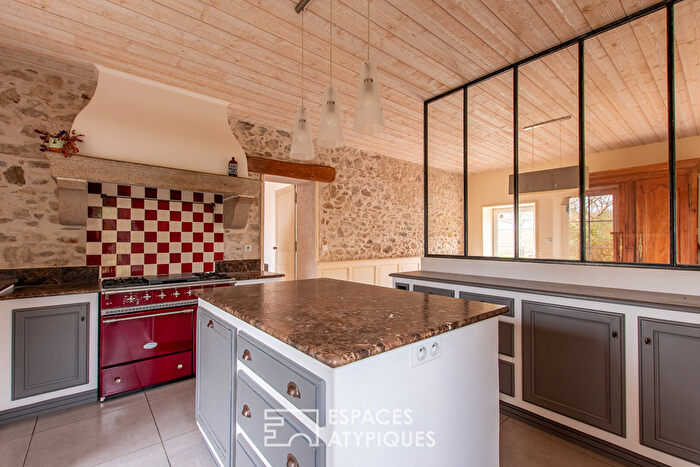 Maison à vendre - Le Poiré-sur-Vie - 9 pièces - 6 chambres