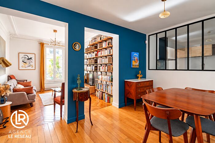Appartement 3 pièces à Paris 8ème, Mairie, à vendre