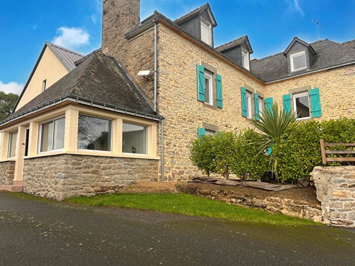 Maison à vendre - Trégunc - 8 pièces - 4 chambres