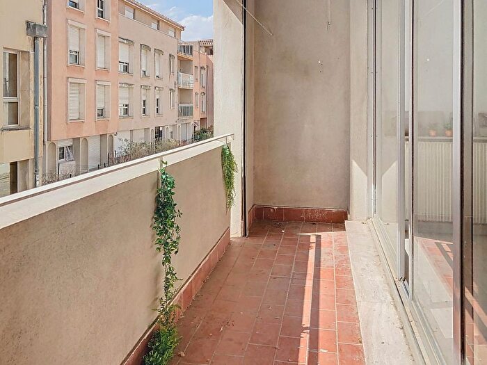 Avignon, Palais des Papes, Zone Piétonne : Appartement 4 pièces à louer