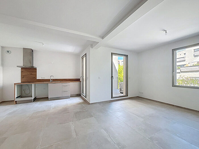 Maison à vendre - Nîmes, Gare - 3 pièces - 2 chambres