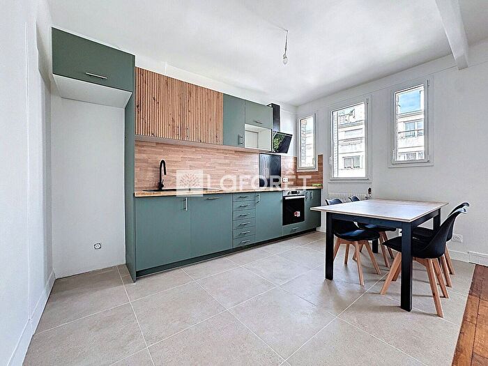 Appartement 3 pièces à Marceau, République, Courbevoie, à louer