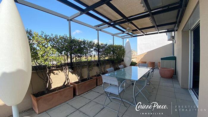 Maison à vendre - Beaucaire - 7 pièces - 3 chambres