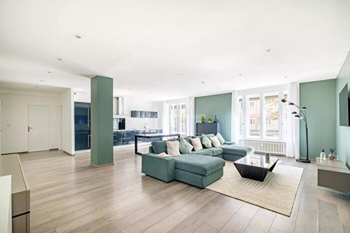 Appartement à vendre - Lyon e , Tête dOr, Vitton - 4 pièces - 3 chambres