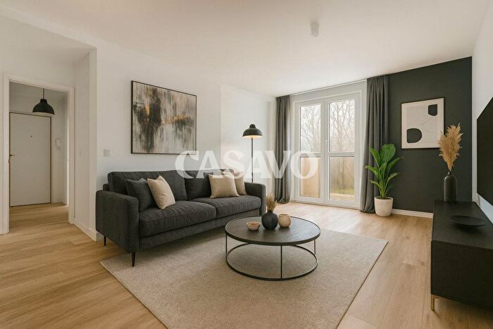 Appartement à vendre - Le Bourget, Square Charles de Gaulle - 3 pièces - 2 chambres