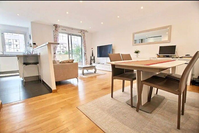 Appartement à louer - Bercy, Charenton-le-Pont - 3 pièces - 2 chambres