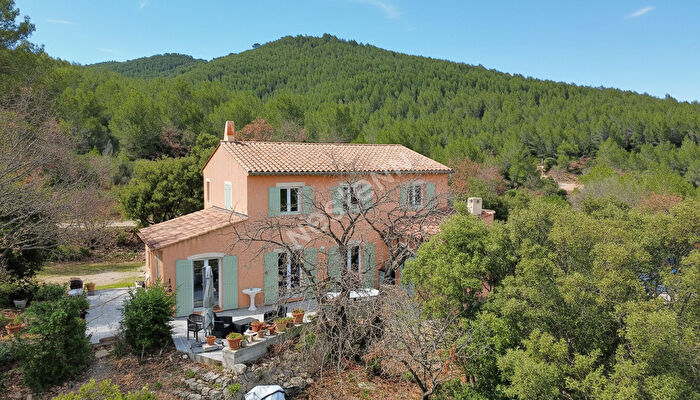 Maison à vendre - La Roquebrussanne - 8 pièces - 6 chambres