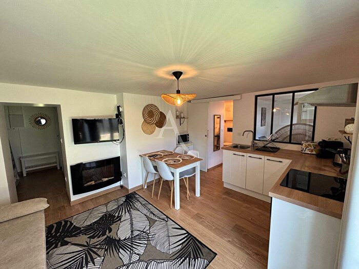 Appartement à louer - Peripherie, Poisy - 1 pièce