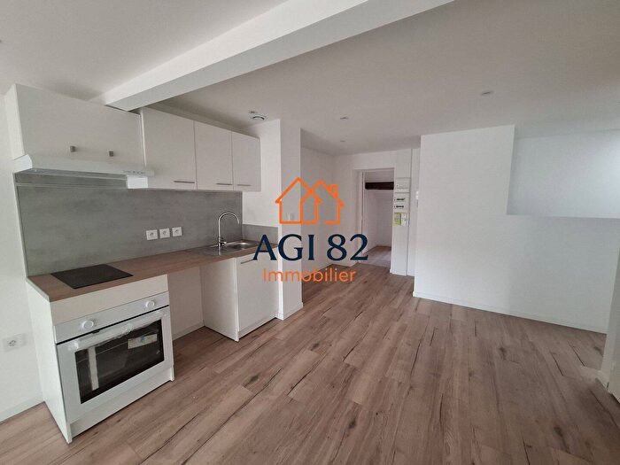 Centre Ville, Castelsarrasin : Appartement 3 pièces à louer