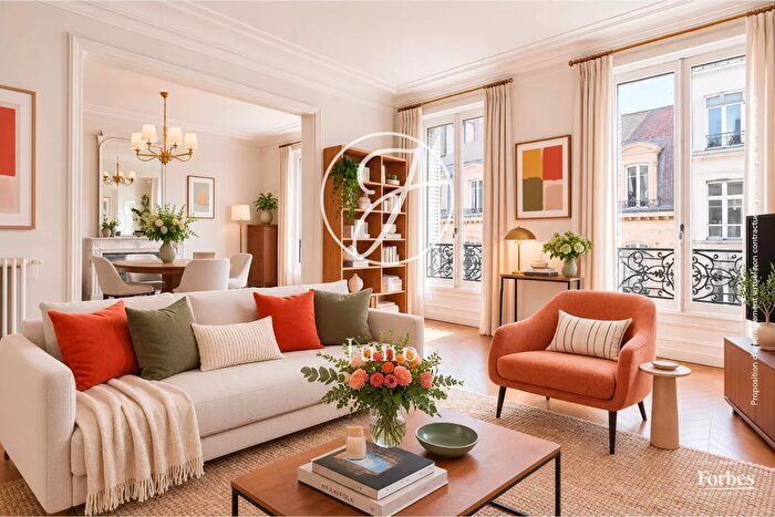 Paris 8ème, Mairie : Appartement 7 pièces à vendre