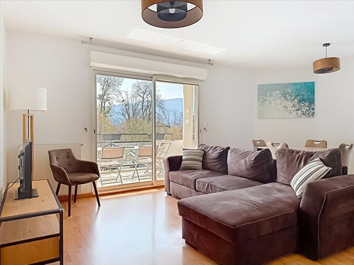 Appartement à louer - Ambilly - 4 pièces - 3 chambres