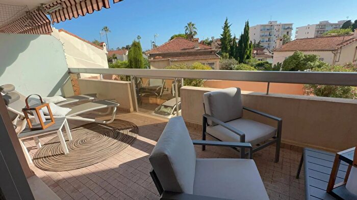 Appartement 1 pièce à Antibes, Antibes-les-Pins, Trianon, Le Fournel, Peyregoue, à louer