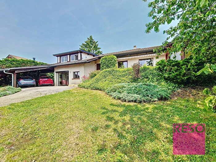 Maison à vendre - Cranves-Sales - 6 pièces - 5 chambres