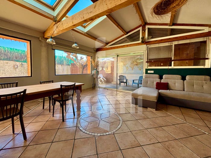 Maison 7 pièces à Laudun-l'Ardoise, à vendre