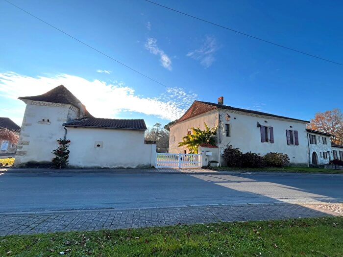 Maison à vendre - Ribérac - 8 pièces - 3 chambres