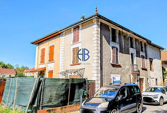 Maison à vendre - Saint-Étienne-de-Saint-Geoirs - 6 pièces - 4 chambres