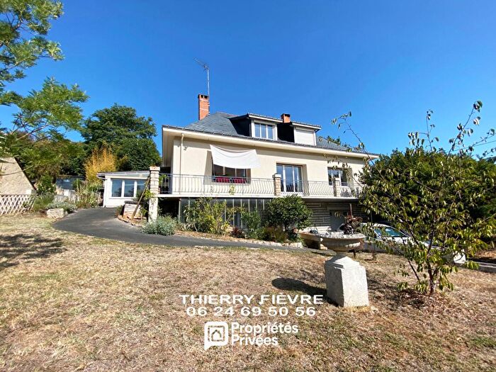 Maison 5 pièces à Montreuil-Bellay, à vendre