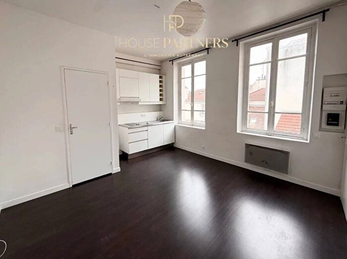 Appartement à louer - Les Parterres, Saint-Germain-en-Laye - 1 pièce