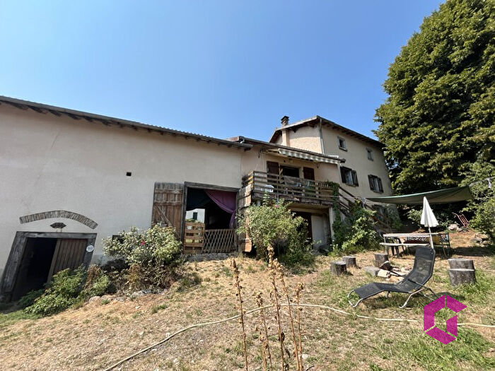 Vertolaye : Maison 8 pièces à vendre