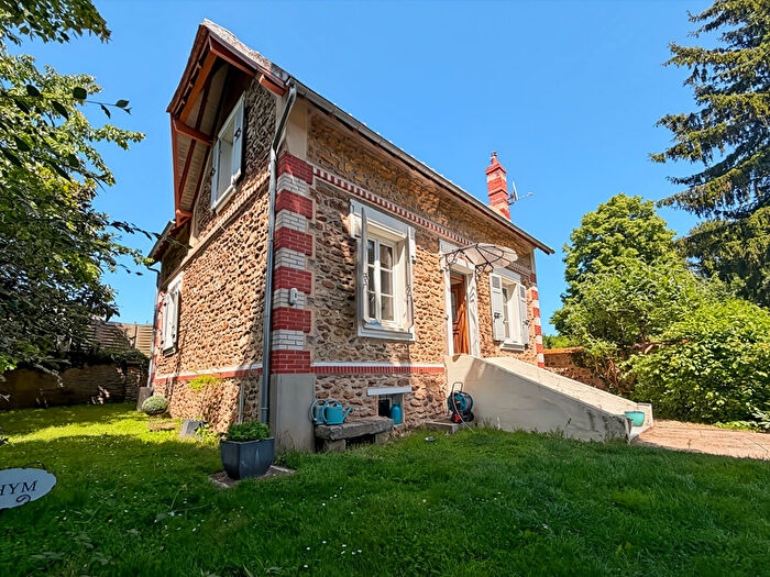 Maison 5 pièces à Saint-Fargeau-Ponthierry, à vendre