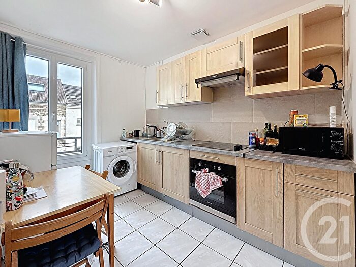 Maisons à vendre et appartements à louer - 3