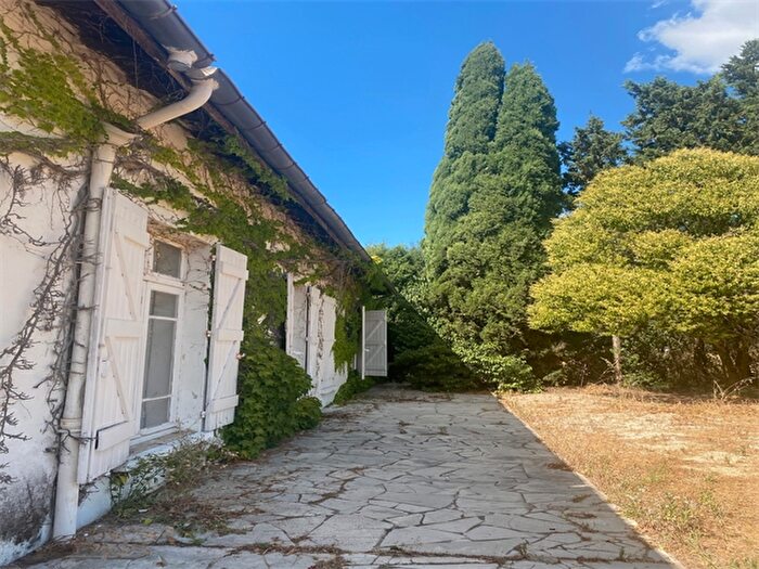 Maison à vendre - Nîmes, Bastide, Costières - 5 pièces - 4 chambres