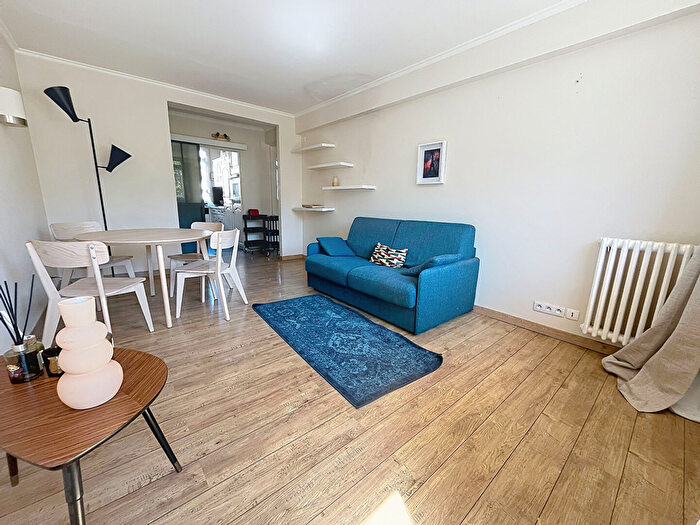 Appartement 3 pièces à Issy-les-Moulineaux, Les Iles, La Ferme, à vendre