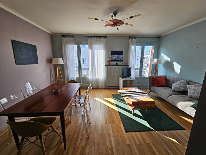 Appartement à louer - Lyon e , Perrache, Confluence - 3 pièces - 2 chambres