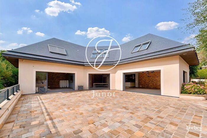 Maison 10 pièces à vendre à Verrières-le-Buisson, Ferme, Saint-Fiacre