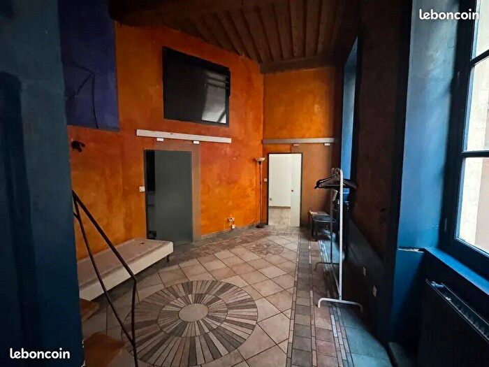 Appartement à louer - Saint Vincent, Lyon er arrondissement - 5 pièces - 4 chambres