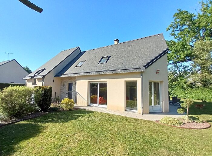 Maison 10 pièces à Bonchamp-lès-Laval, à vendre