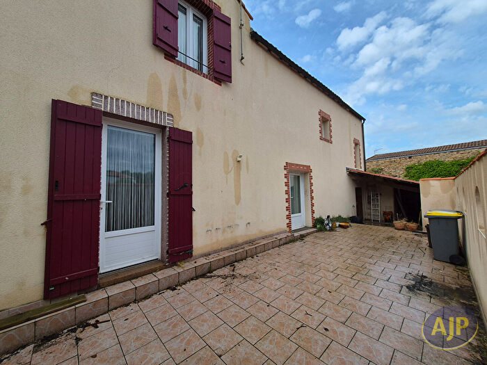 Maison 7 pièces à Saint-Philbert-de-Grand-Lieu, à vendre