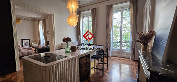 Appartement à louer - Grenoble, Notre-Dame, Mutualité - 4 pièces - 3 chambres