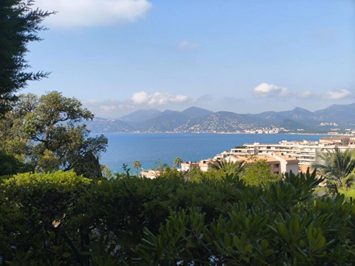 Cannes, Croix des Gardes : Appartement 2 pièces à vendre