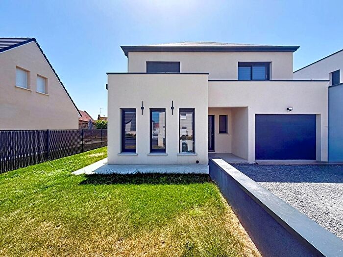 Maison 7 pièces à Frénouville, à vendre