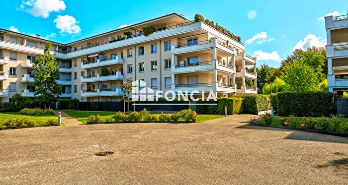Appartement 4 pièces à vendre à Saint-Ouen-l'Aumône, Eglise