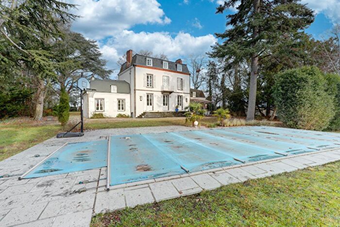 Maison à vendre - Cellule - 8 pièces - 6 chambres
