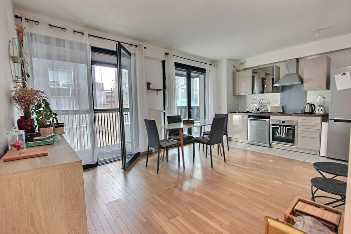 Appartement à vendre - Pantin, Limites - 3 pièces - 2 chambres