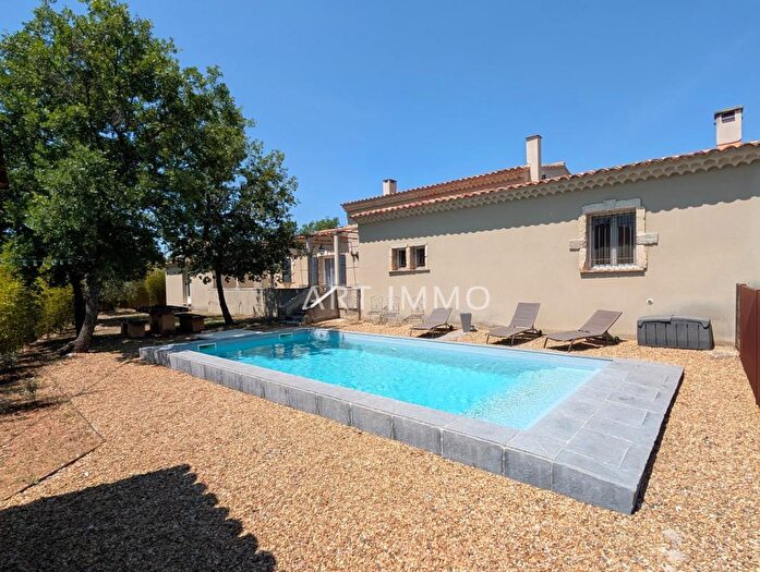 Saint-Saturnin-lès-Apt : Maison 8 pièces à vendre
