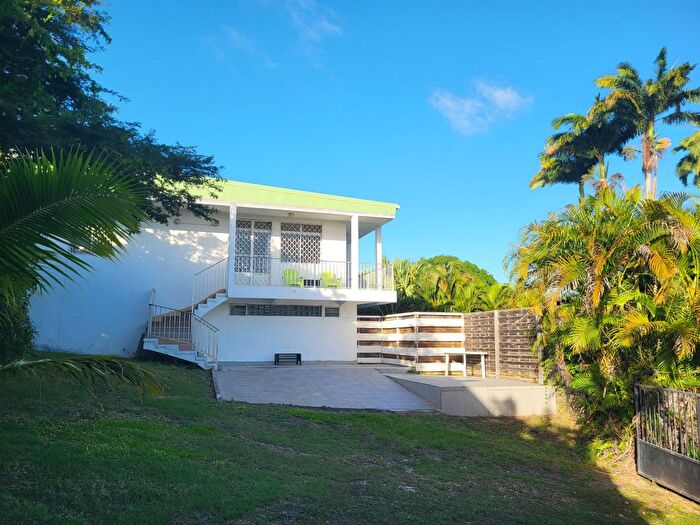 Maison à vendre - Le Gosier - 7 pièces - 5 chambres