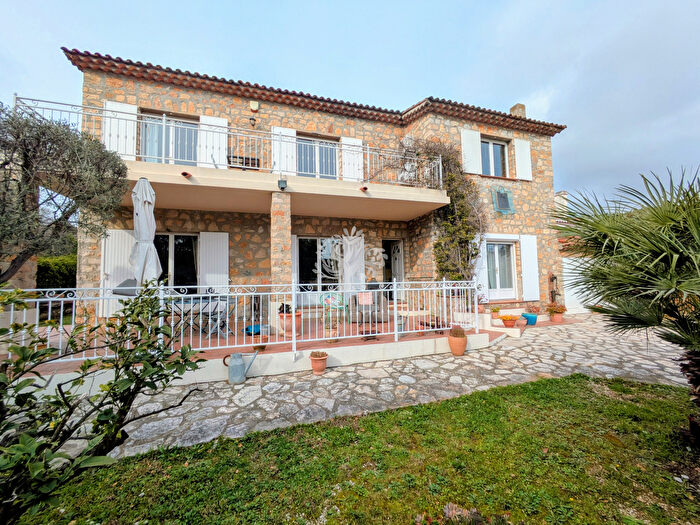 Maison à vendre - Sanary-sur-Mer, La Poussarague - 7 pièces - 5 chambres