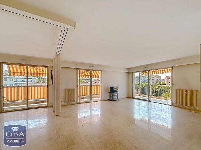 Cannes, Pointe Croisette : Appartement 3 pièces à vendre