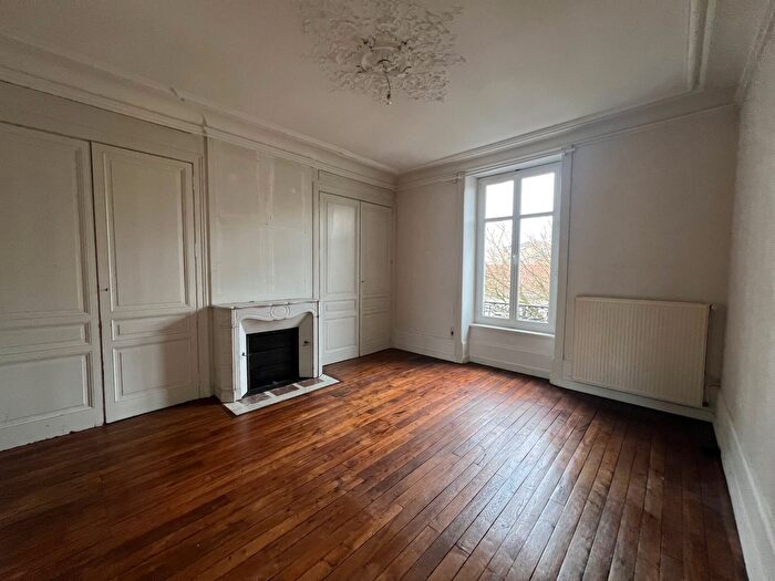 Appartement à louer - Limoges, Centre-ville, Hôtel de Ville, Emailleurs - 3 pièces - 1 chambre