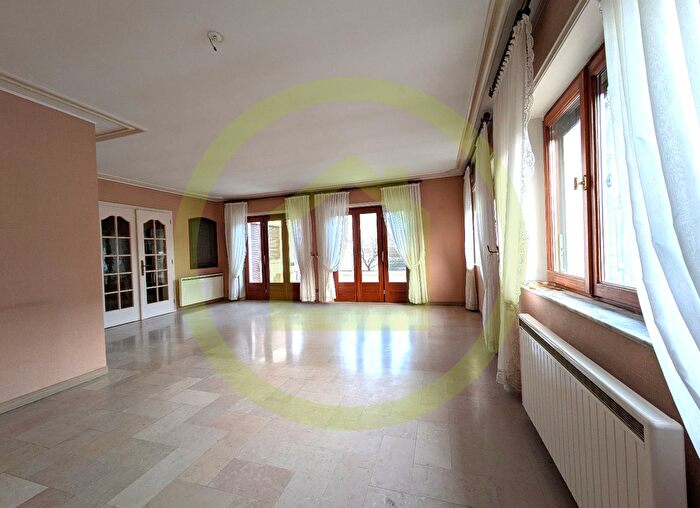 Maison à vendre - Courcelles-Chaussy - 9 pièces - 4 chambres