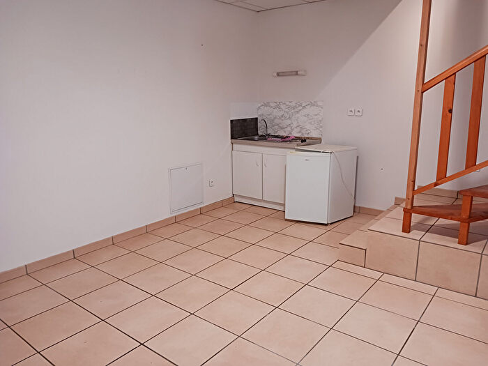 Cholet, Leclerc : Appartement 2 pièces à louer